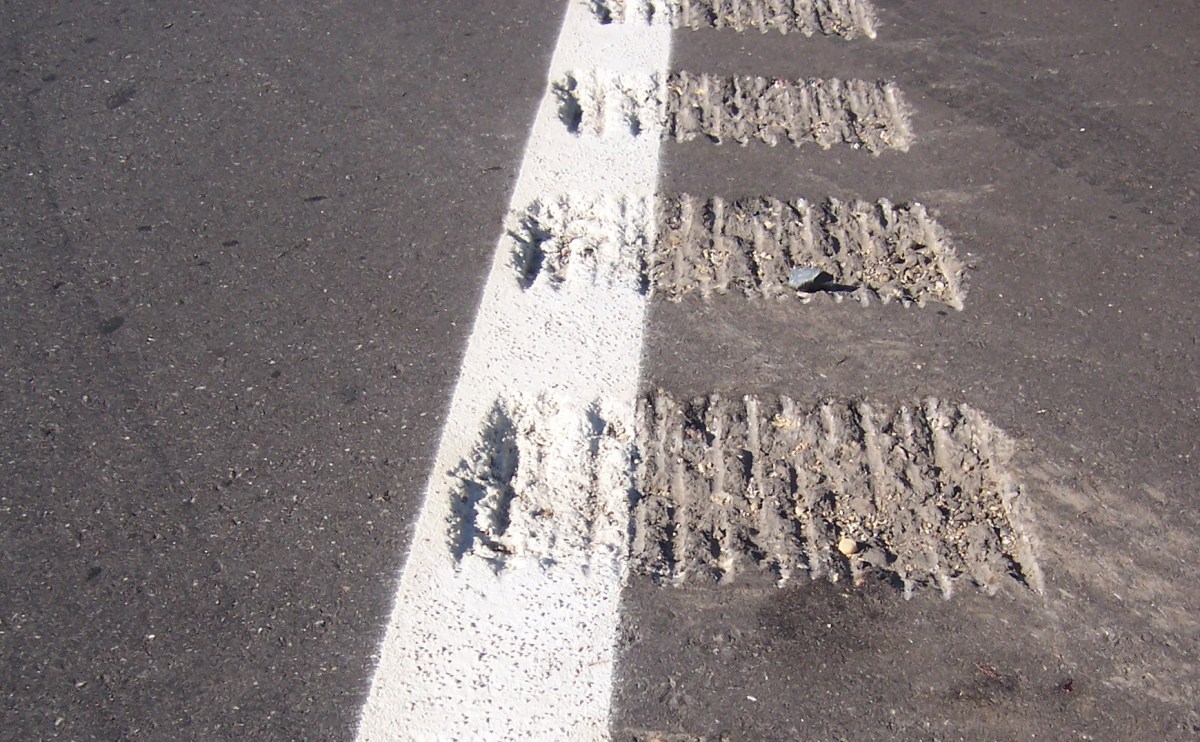 MnDOT looks for solution to noisy highway rumble strips | Crossroads