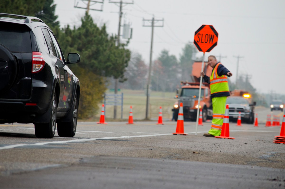 Reducing speeds to improve safety for work-zone flaggers | Crossroads