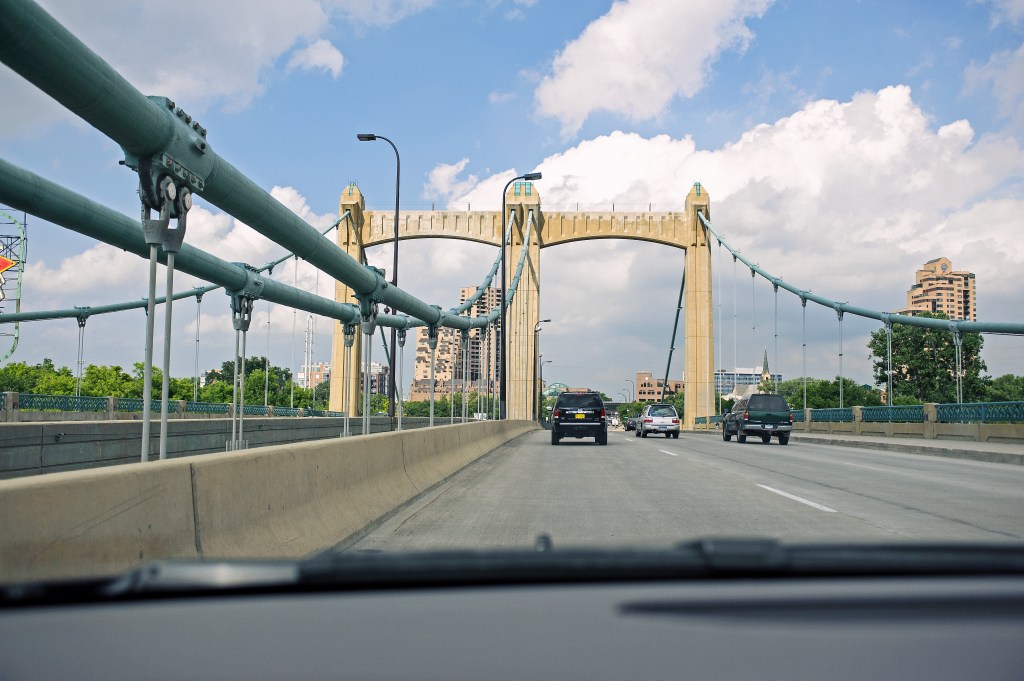 Assessing Bridge Barriers for Today’s Vehicle Needs | Crossroads